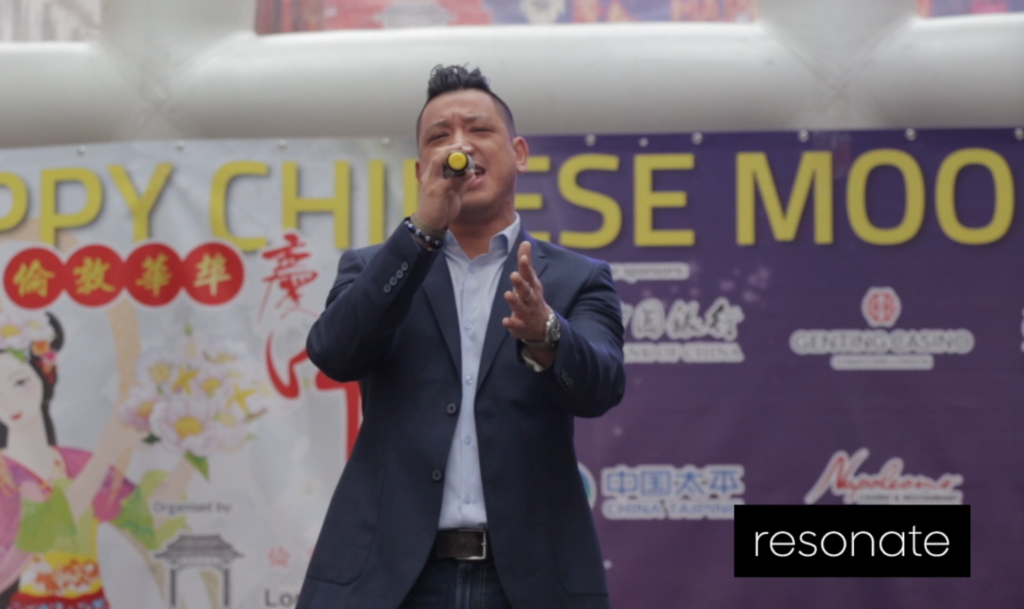 RESONATE VIDEO: Mystery singer captivates audiences in London Chinatown