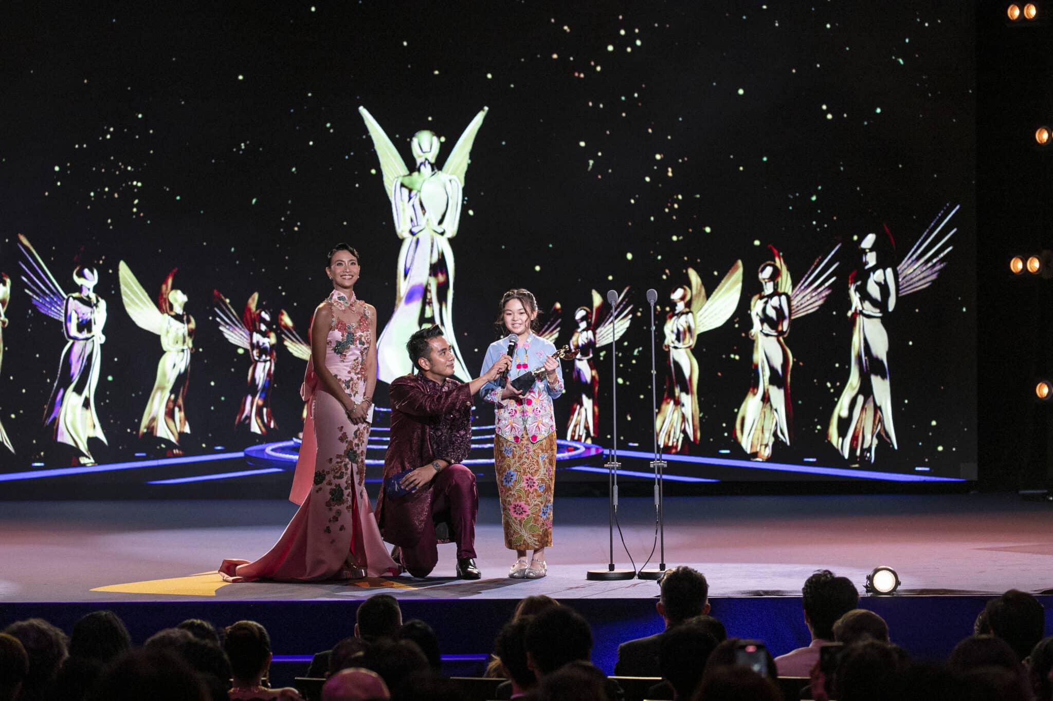 Singapore's Nine-year-old Ivory Chia Makes History As The Youngest To ...