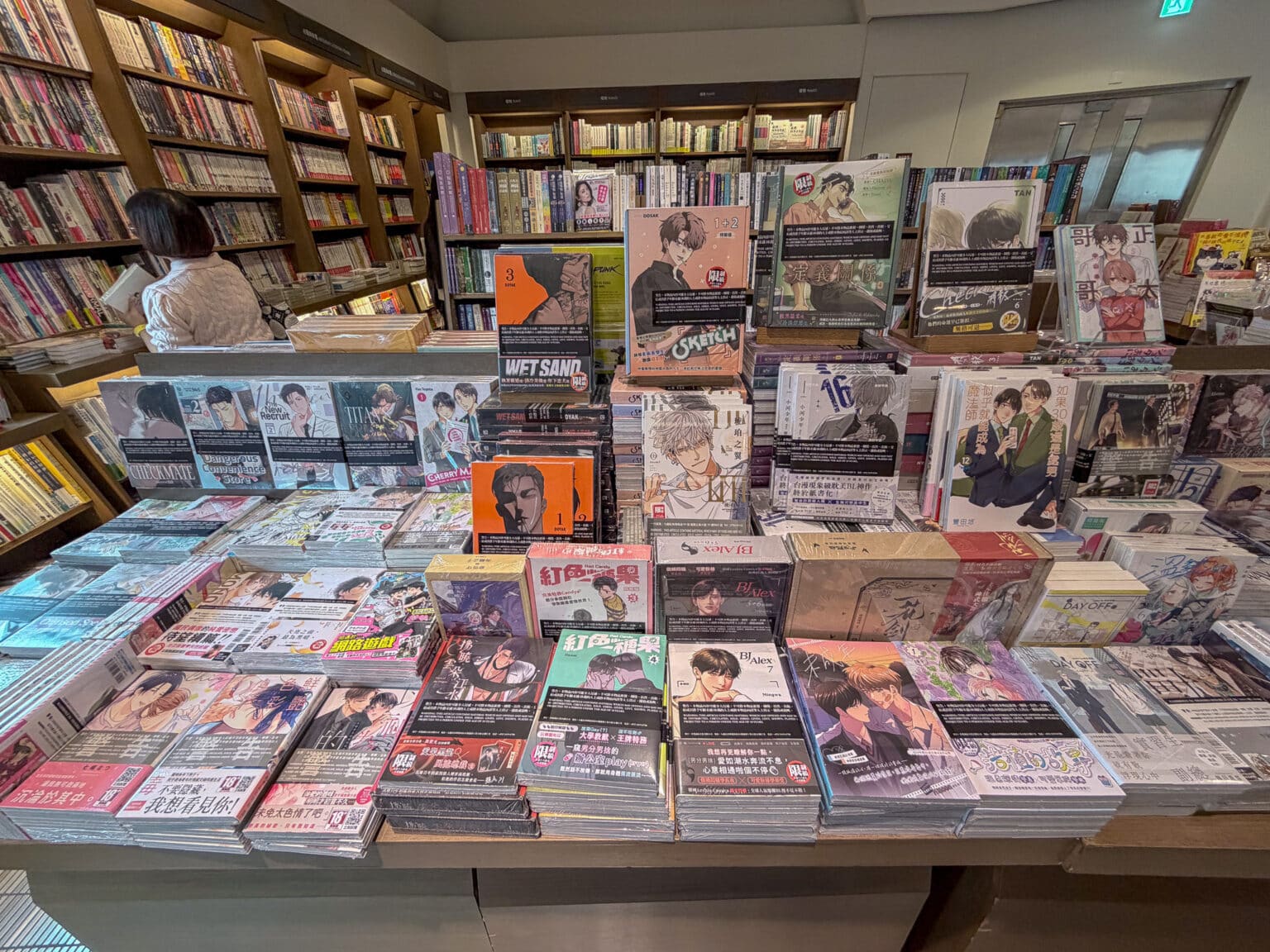 Why Women Love Gay Hockey Romance: How Heated Rivalry Connects Western ...